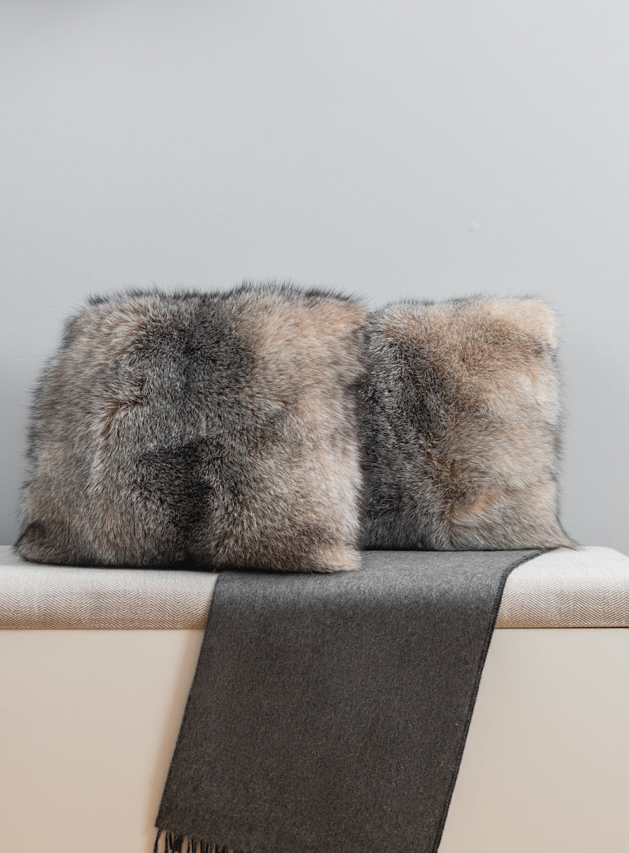 Crystal Fox Fur Pillow – GK Furs